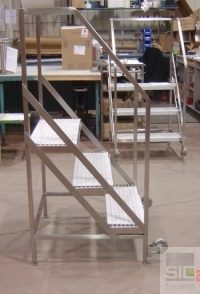 Cleanroom mobile step ladder SIC25313 - SIC Experts
